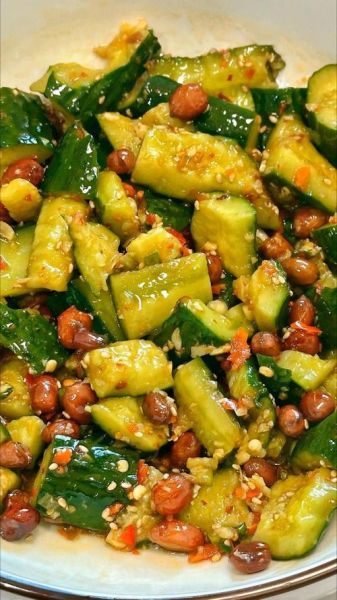 凉拌拍黄瓜怎么做_拍黄瓜要不要焯水-第2张图片-山城妙识 凉拌拍黄瓜怎么做_拍黄瓜要不要焯水-第2张图片-山城妙识