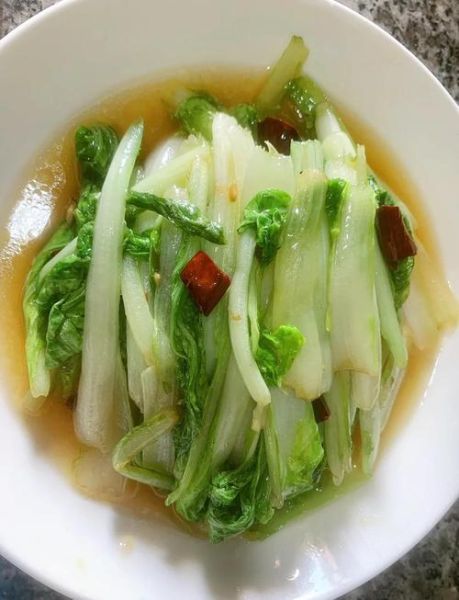 家常小白菜怎么炒好吃_小白菜焯水几分钟才脆-第2张图片-山城妙识