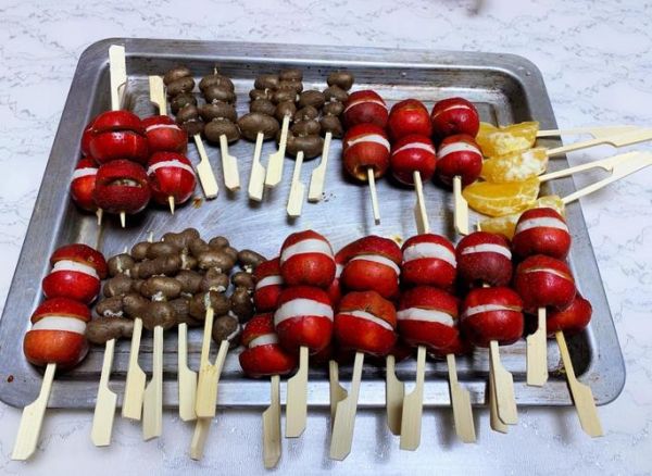 学做糖葫芦技术多少钱_糖葫芦培训费用明细-第1张图片-山城妙识