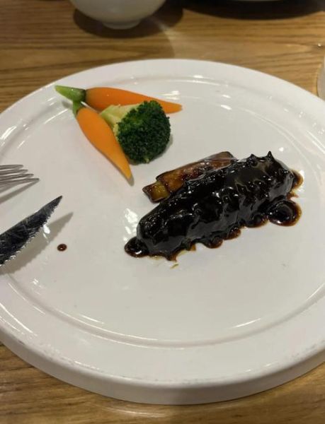 北京丰泽园葱烧海参怎么做_正宗葱烧海参做法-第3张图片-山城妙识