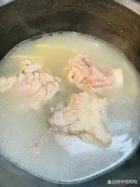 猪筒骨炖什么汤好喝_猪筒骨搭配什么食材最营养-第1张图片-山城妙识 猪筒骨炖什么汤好喝_猪筒骨搭配什么食材最营养-第1张图片-山城妙识