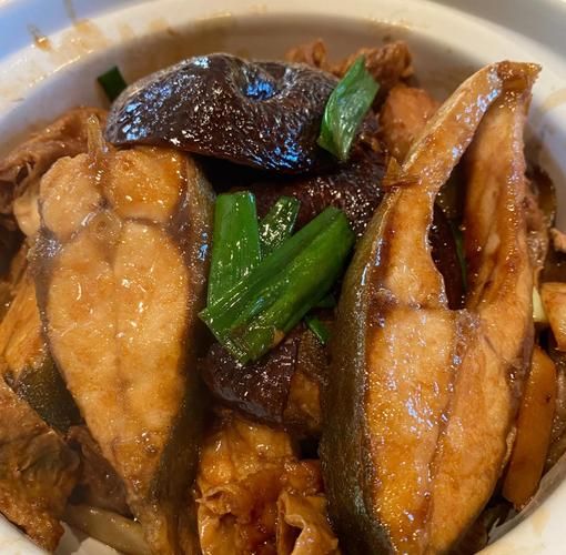 红烧金昌鱼怎么做_红烧金昌鱼图片大全-第1张图片-山城妙识