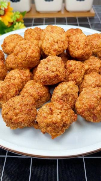 油炸肉丸子怎么做才外酥里嫩_正宗肉丸子的做法窍门-第3张图片-山城妙识 油炸肉丸子怎么做才外酥里嫩_正宗肉丸子的做法窍门-第3张图片-山城妙识