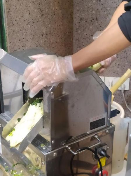 甘蔗汁怎么榨_甘蔗榨汁要不要去皮-第1张图片-山城妙识