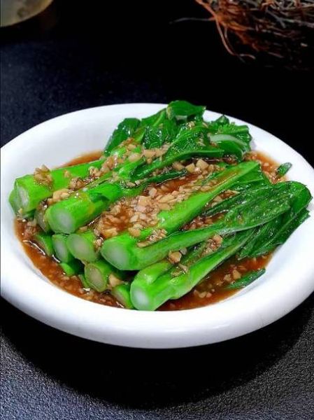 蚝油菜心的做法_怎么炒才翠绿不出水-第2张图片-山城妙识
