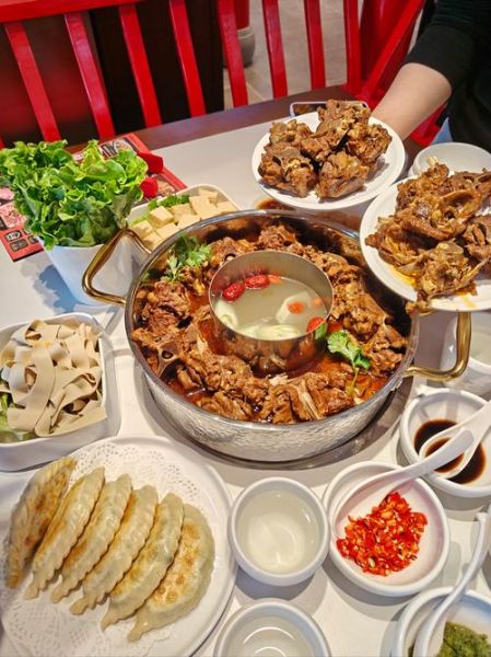 羊蝎子火锅配菜有哪些_羊蝎子火锅配菜怎么选-第1张图片-山城妙识 羊蝎子火锅配菜有哪些_羊蝎子火锅配菜怎么选-第1张图片-山城妙识