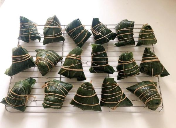 新鲜肉粽子怎么做才好吃_包粽子糯米要不要先炒-第1张图片-山城妙识