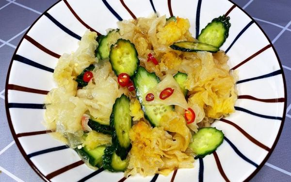 银耳凉菜怎么做_银耳凉菜需要焯水吗-第2张图片-山城妙识