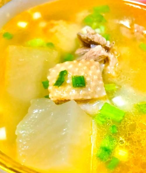 酸萝卜老鸭汤可以放什么配菜_老鸭汤配菜推荐-第1张图片-山城妙识 酸萝卜老鸭汤可以放什么配菜_老鸭汤配菜推荐-第1张图片-山城妙识