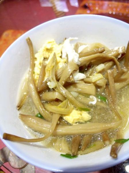 黄花菜鸡蛋汤怎么做_黄花菜鸡蛋汤的家常做法-第1张图片-山城妙识