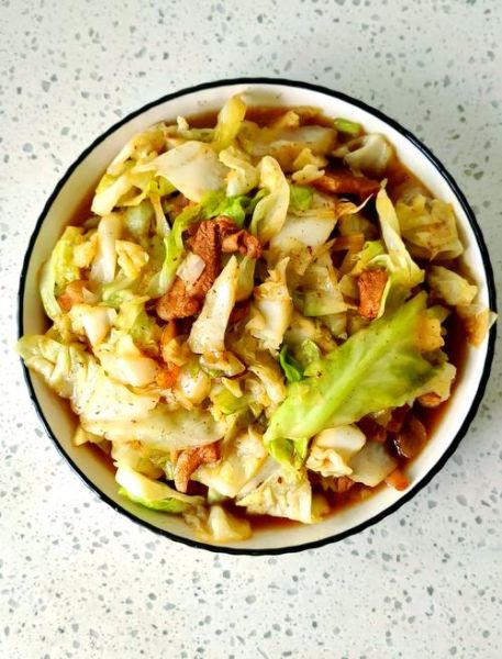 圆白菜炒肉怎么炒才好吃_圆白菜炒肉的家常做法-第1张图片-山城妙识