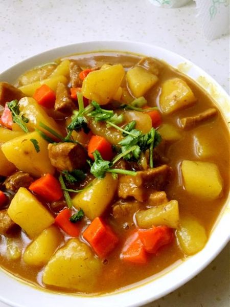 日式牛肉咖喱饭怎么做_日式咖喱块什么时候放-第3张图片-山城妙识