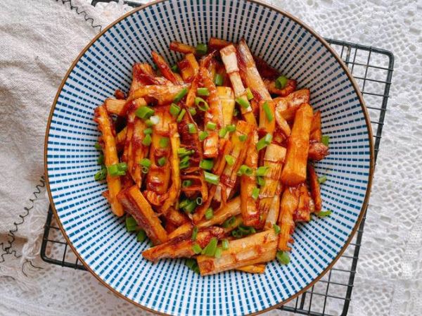 油焖冬笋怎么做简单又好吃_油焖冬笋的家常做法窍门-第2张图片-山城妙识 油焖冬笋怎么做简单又好吃_油焖冬笋的家常做法窍门-第2张图片-山城妙识