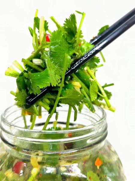 腌香菜怎么保存时间长_腌香菜要不要焯水-第1张图片-山城妙识