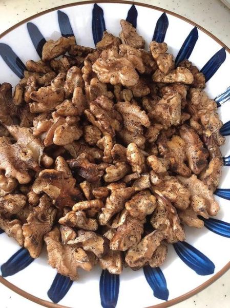 不用烤箱的椒盐核桃仁怎么做_家庭版零失败做法-第2张图片-山城妙识 不用烤箱的椒盐核桃仁怎么做_家庭版零失败做法-第2张图片-山城妙识