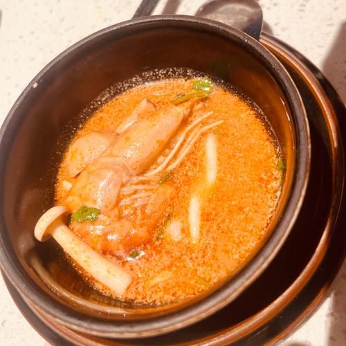 冬阴功汤的做法_冬阴功汤需要哪些香料-第1张图片-山城妙识