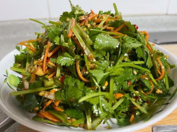 香菜怎么凉拌好吃_香菜凉拌的做法步骤-第2张图片-山城妙识