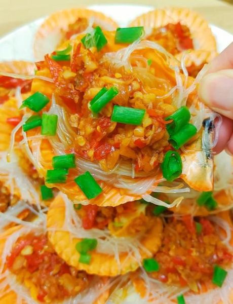 蒜蓉粉丝蒸扇贝怎么做_蒜蓉粉丝蒸扇贝需要蒸多久-第1张图片-山城妙识