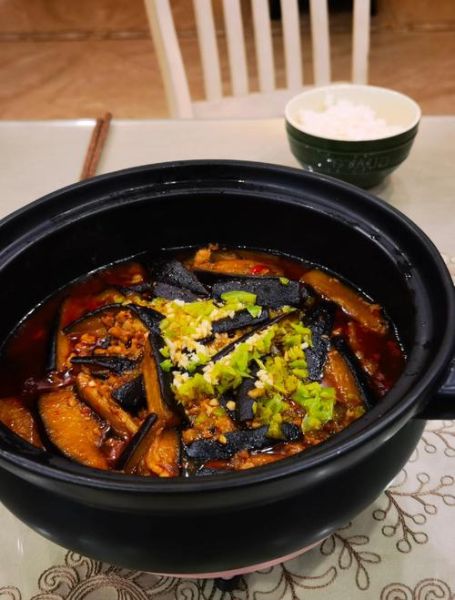 川味鱼香茄子怎么做_鱼香茄子酱汁比例是多少-第2张图片-山城妙识