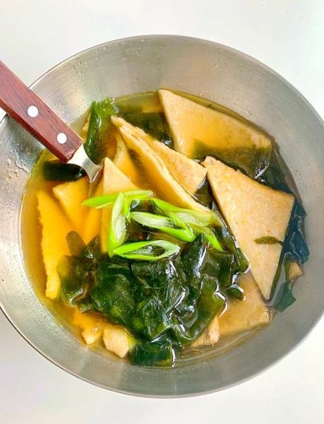 鱼饼汤怎么做_鱼饼汤热量高吗-第3张图片-山城妙识