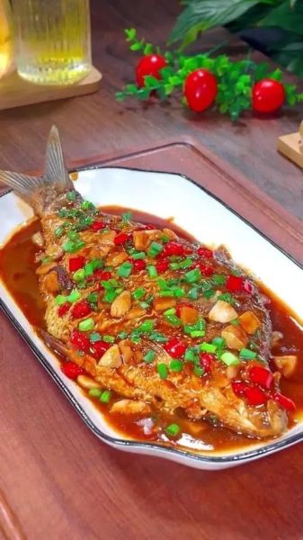 红烧鳊鱼怎么做_红烧鳊鱼的家常做法-第1张图片-山城妙识 红烧鳊鱼怎么做_红烧鳊鱼的家常做法-第1张图片-山城妙识