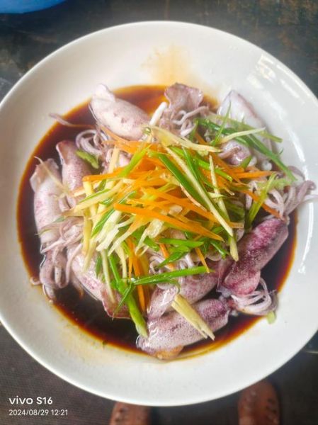 炒鱿鱼筒怎么做好吃_家常做法步骤详解-第2张图片-山城妙识