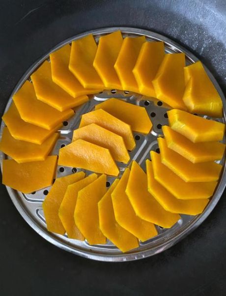 牛奶南瓜馒头怎么做_南瓜馒头蒸多久才松软-第1张图片-山城妙识