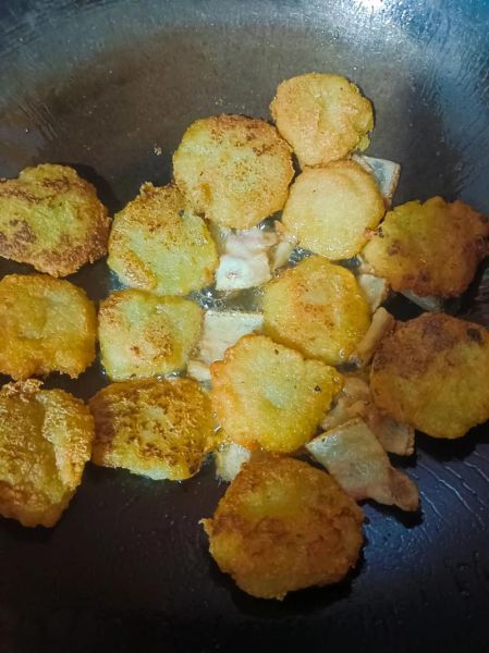 遵义洋芋粑粑怎么做_正宗遵义洋芋粑粑配方-第1张图片-山城妙识 遵义洋芋粑粑怎么做_正宗遵义洋芋粑粑配方-第1张图片-山城妙识