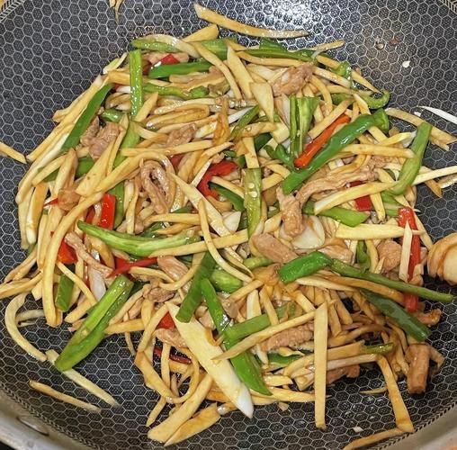 茭白炒肉丝要炒多久才熟_茭白炒肉丝几分钟出锅-第1张图片-山城妙识 茭白炒肉丝要炒多久才熟_茭白炒肉丝几分钟出锅-第1张图片-山城妙识