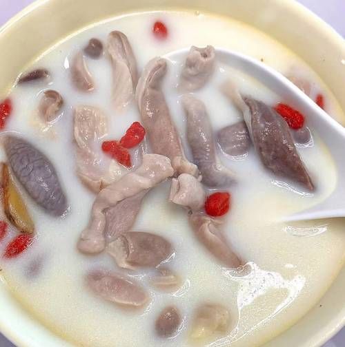 鱼肚汤的功效与作用_鱼肚汤怎么炖最养胃-第1张图片-山城妙识