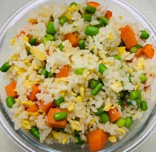 炒米饭的简单做法_隔夜饭怎么炒才粒粒分明-第1张图片-山城妙识 炒米饭的简单做法_隔夜饭怎么炒才粒粒分明-第1张图片-山城妙识