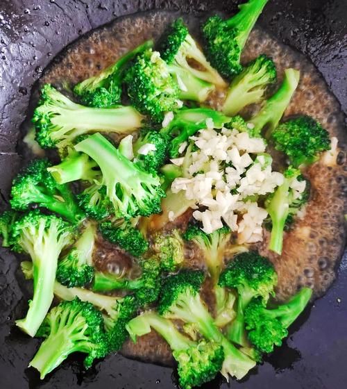 炒西兰花怎么炒才脆_西兰花焯水几分钟才绿-第2张图片-山城妙识