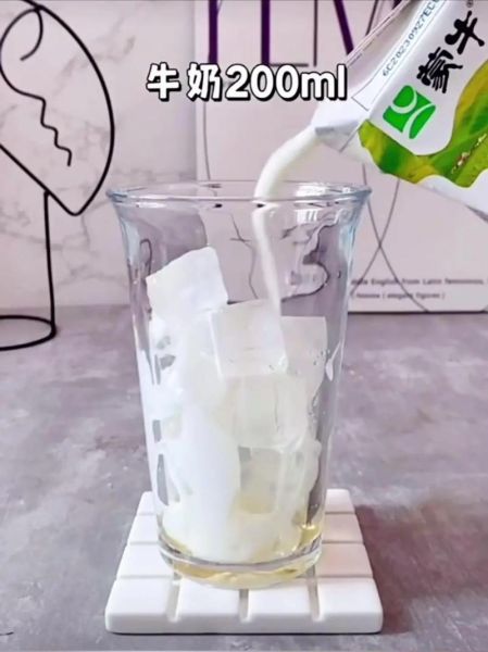 焦糖玛奇朵怎么做_焦糖玛奇朵和拿铁区别-第2张图片-山城妙识