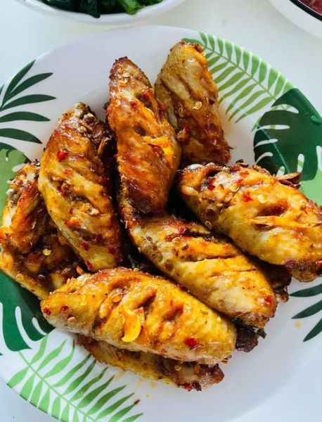 烧烤鸡翅怎么串竹签_鸡翅串签技巧-第2张图片-山城妙识 烧烤鸡翅怎么串竹签_鸡翅串签技巧-第2张图片-山城妙识