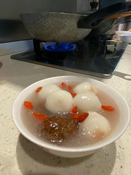 煮汤圆几分钟_汤圆浮起来后还要煮多久-第1张图片-山城妙识