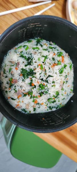 咸肉菜饭电饭煲做法_咸肉菜饭怎么做才香-第3张图片-山城妙识