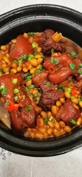 猪脚焖黄豆怎么做最好吃_猪脚焖黄豆的秘诀-第2张图片-山城妙识