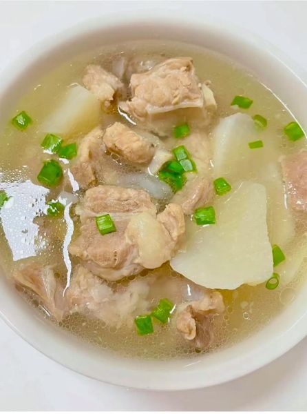 排骨炖多久放萝卜_排骨炖萝卜最佳时间-第1张图片-山城妙识