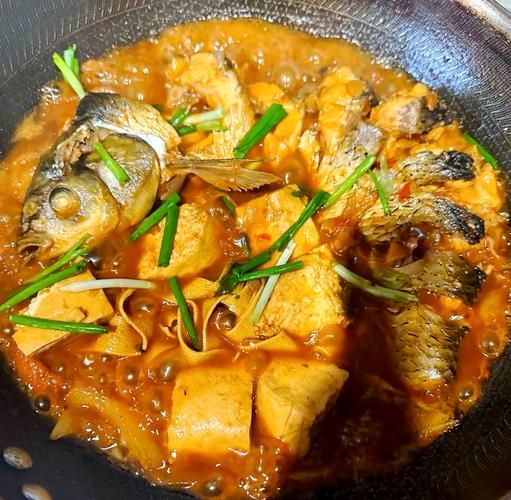 大鱼怎么炖好吃又简单_家常大鱼炖法-第1张图片-山城妙识