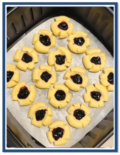 蓝莓饼干怎么做_蓝莓饼干需要哪些材料-第1张图片-山城妙识