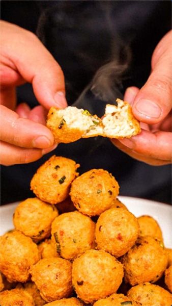 炸豆腐肉丸子怎么做_炸豆腐肉丸子为什么外酥里嫩-第2张图片-山城妙识