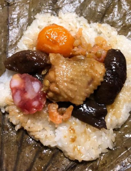 荷叶糯米鸡怎么做_荷叶糯米鸡蒸多久-第1张图片-山城妙识