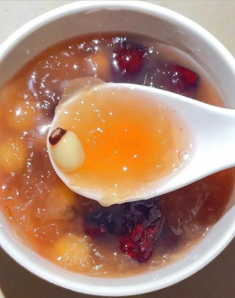 莲子银耳汤要煮多久_莲子银耳汤煮多久才软糯-第1张图片-山城妙识