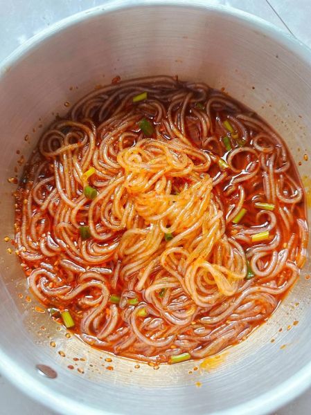 用粉条做酸辣粉怎么做_酸辣粉粉条怎么泡不碎-第1张图片-山城妙识