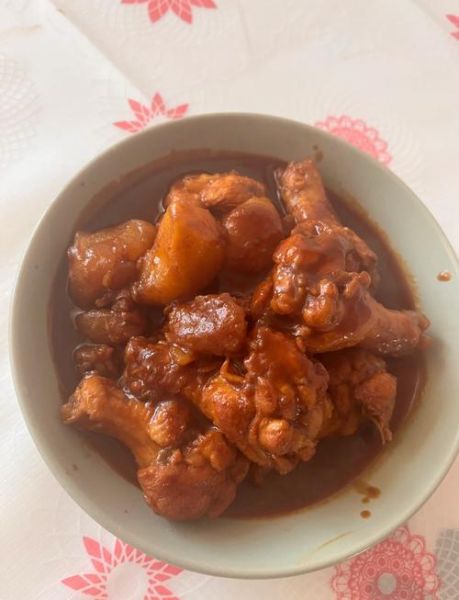 土豆炖鸡翅根怎么做_土豆炖鸡翅根要焯水吗-第1张图片-山城妙识 土豆炖鸡翅根怎么做_土豆炖鸡翅根要焯水吗-第1张图片-山城妙识