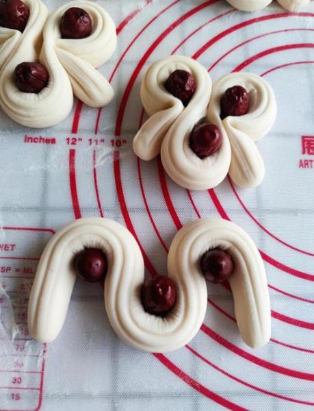 枣花馍的做法大全视频_枣花馍怎么蒸才松软-第1张图片-山城妙识