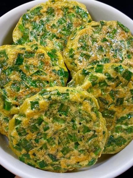 韭菜鸡蛋饼怎么做好吃_韭菜鸡蛋饼的家常做法-第1张图片-山城妙识