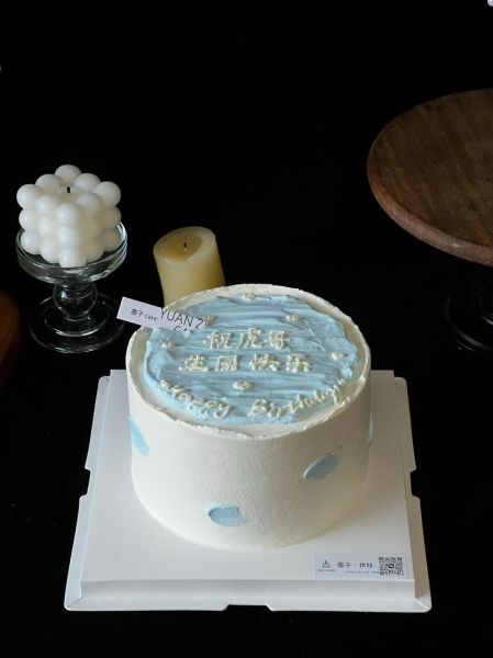 简约生日蛋糕怎么做_简约款生日蛋糕推荐-第1张图片-山城妙识