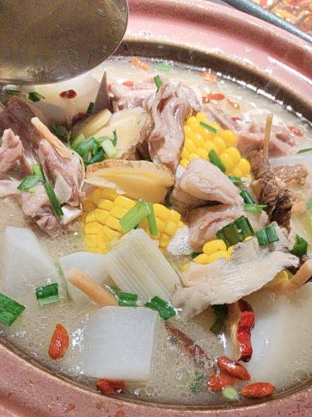 羊排汤可以放什么食材_羊排汤怎么搭配好喝-第2张图片-山城妙识 羊排汤可以放什么食材_羊排汤怎么搭配好喝-第2张图片-山城妙识