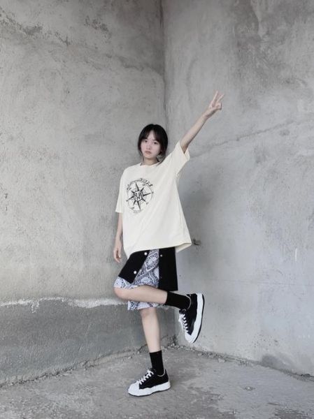 腰果花裤子怎么搭配_腰果花裤子适合什么场合-第2张图片-山城妙识